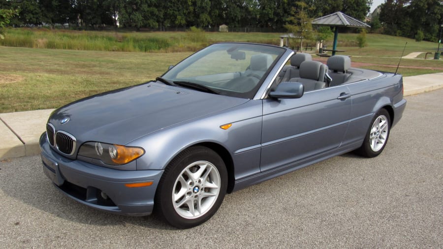 2004 BMW 325 Convertible at Chicago 2015 as T90.1 - Mecum Auctions