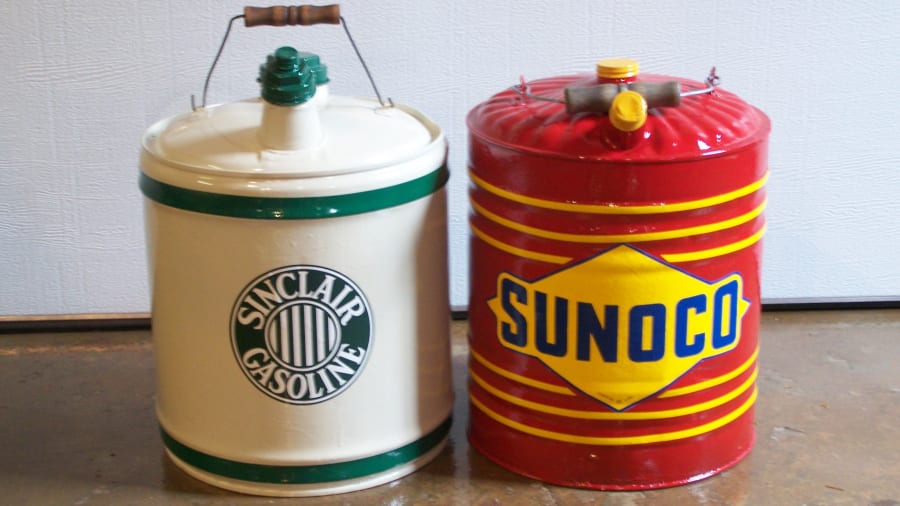 Sinclair And Sunoco 5 Gallon Oil Cans for sale at Chicago 2015 as K14 ...
