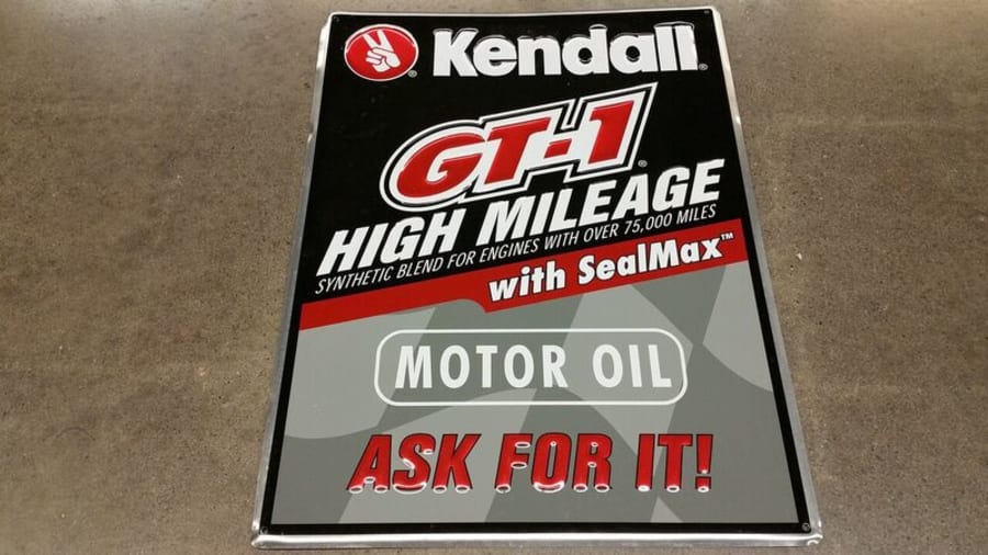 Kendall Signs Lot Of 2 at Chicago 2016 as J46 - Mecum Auctions