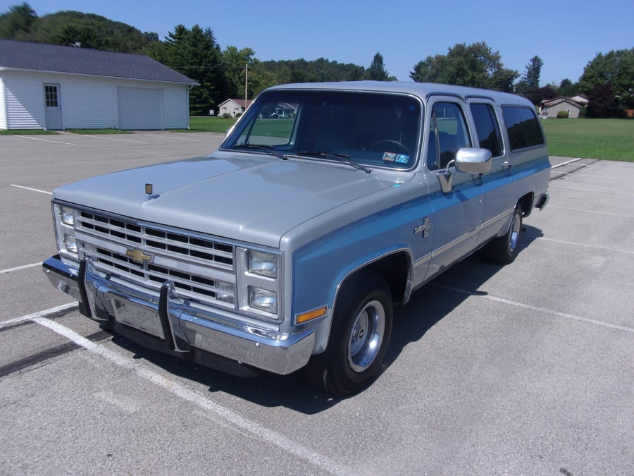 1985 Chevrolet Suburban for Sale at Auction - Mecum Auctions