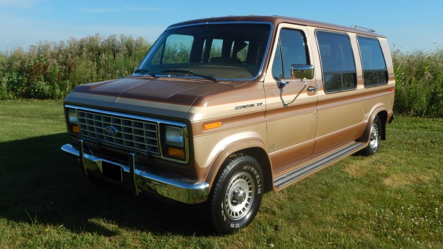 1985 Ford Econoline at Chicago 2019 as T144 - Mecum Auctions