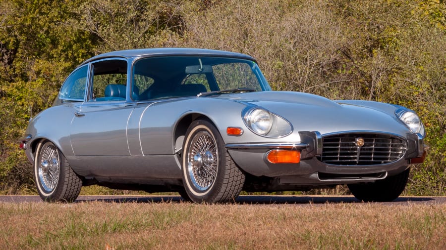1973 Jaguar E-Type Series III 2+2 at Chicago 2021 as S156 - Mecum Auctions