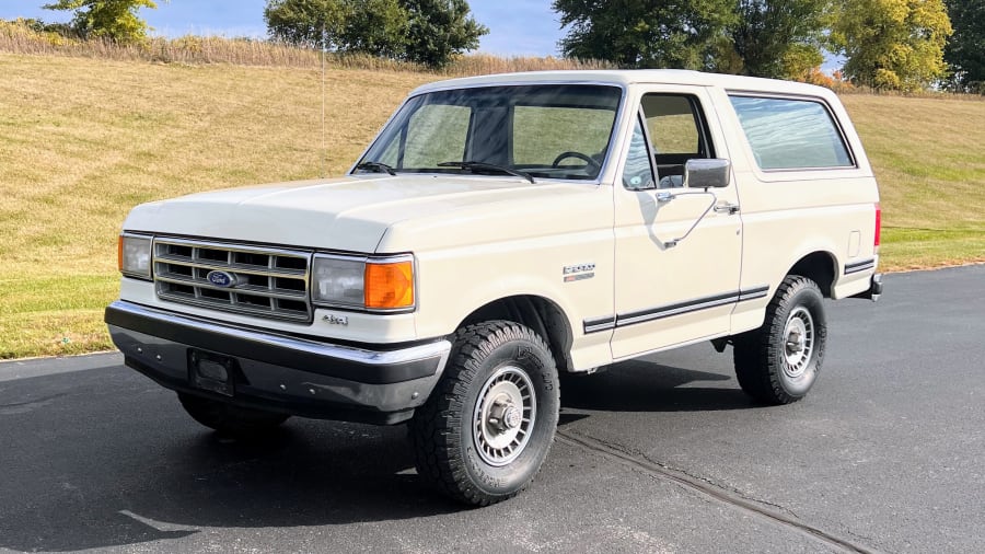1988 Ford Bronco XLT for Sale at Auction - Mecum Auctions