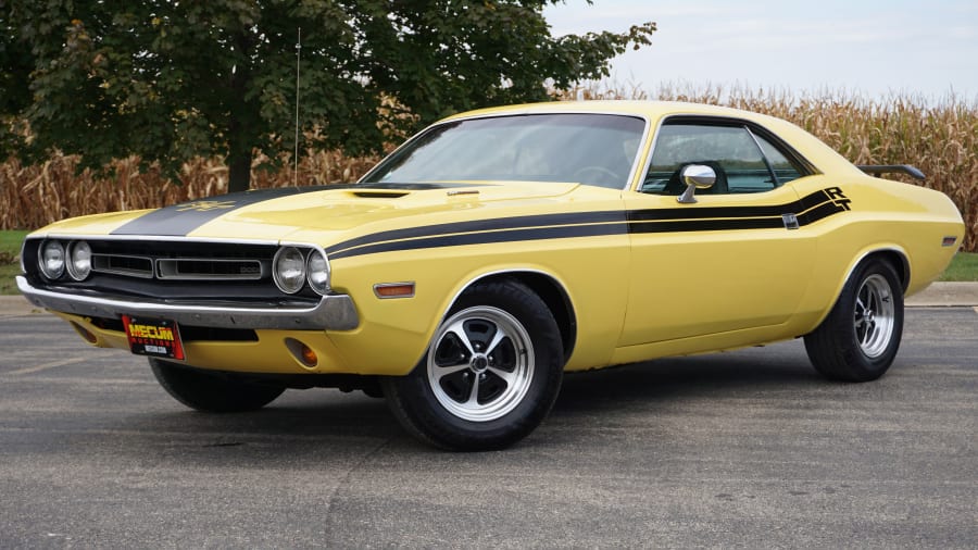 1971 Dodge Challenger R/T at Chicago 2022 as S66 - Mecum Auctions