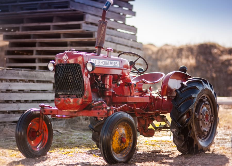 1960 Allis Chalmers D12 Series 1 at Ontario Tractor Auction 2017 as F109 - Mecum Auctions