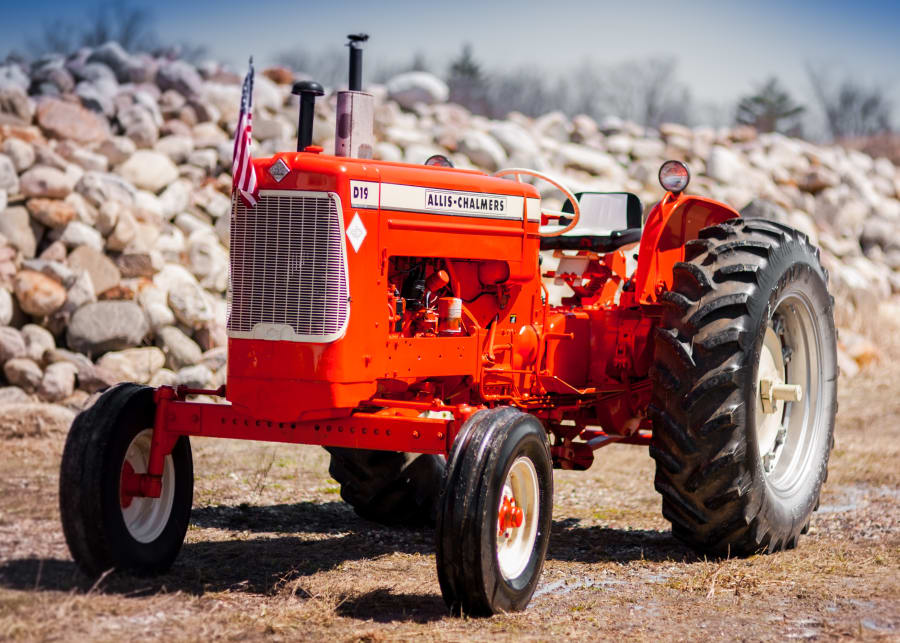 1962 Allis Chalmers D19 at Ontario Tractor Auction 2017 as F20 - Mecum ...