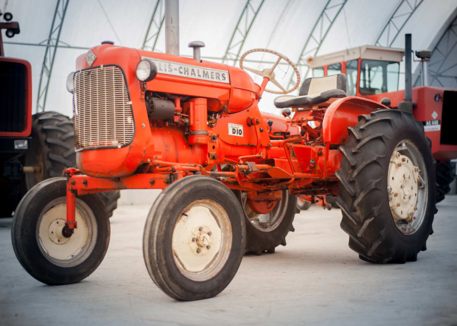 1964 Allis Chalmers D10 at Ontario Tractor Auction 2017 as S134 - Mecum ...