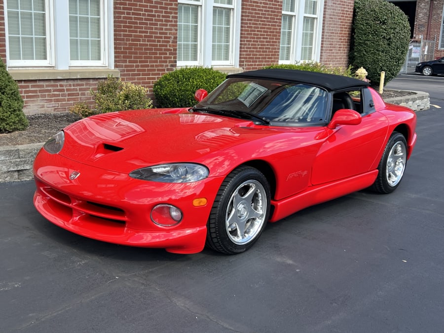 1998 Dodge Viper RT/10 Roadster at Chattanooga 2022 as S51 - Mecum Auctions