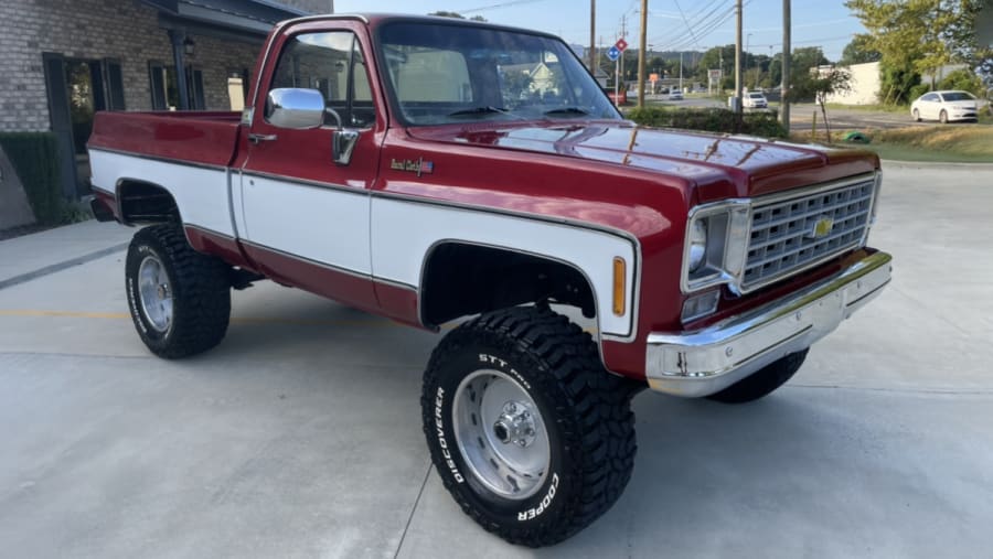 1976 Chevrolet K10 Pickup at Chattanooga 2022 as S205 - Mecum Auctions