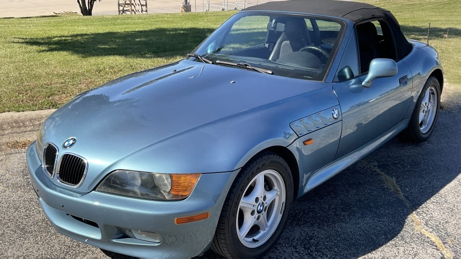 1998 BMW Z3 Roadster for Sale at Auction - Mecum Auctions