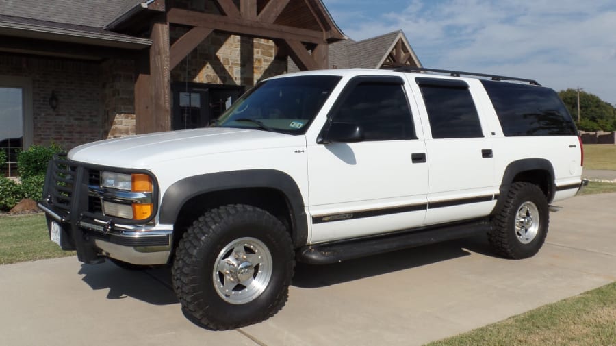 1998 Chevrolet Suburban at Dallas 2015 as W114 - Mecum Auctions