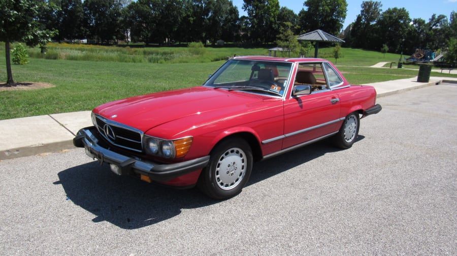 1987 Mercedes-Benz 560SL Convertible at Dallas 2015 as T97 - Mecum Auctions