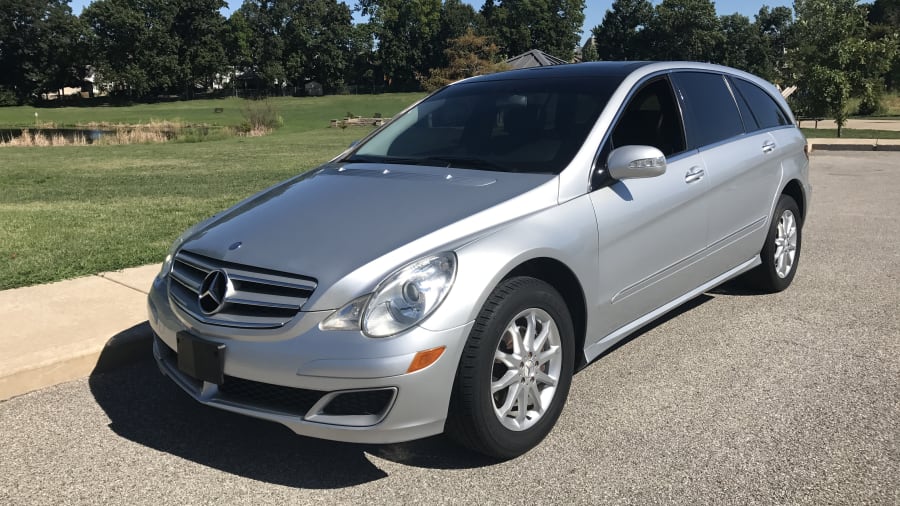 2006 Mercedes-Benz R350 at Dallas 2017 as T138 - Mecum Auctions