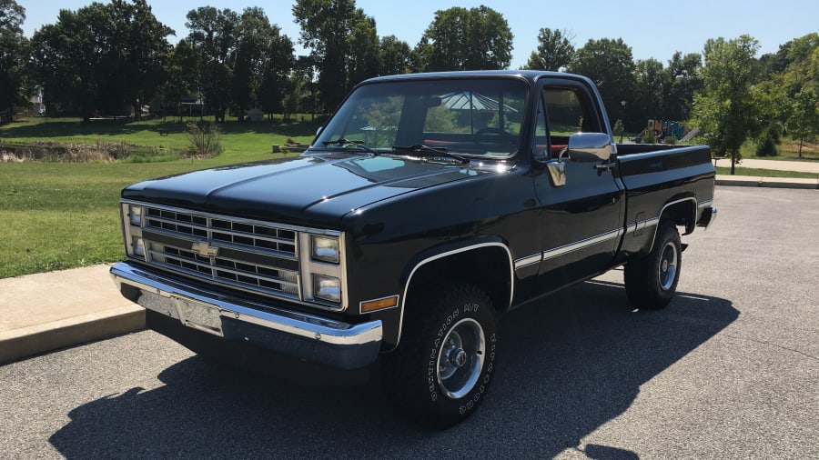 1987 Chevrolet Silverado Pickup at Dallas 2017 as F158.1 - Mecum Auctions