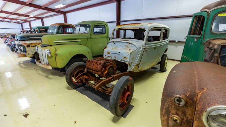 1933 Ford Tudor Sedan at Dallas 2022 as W48 - Mecum Auctions