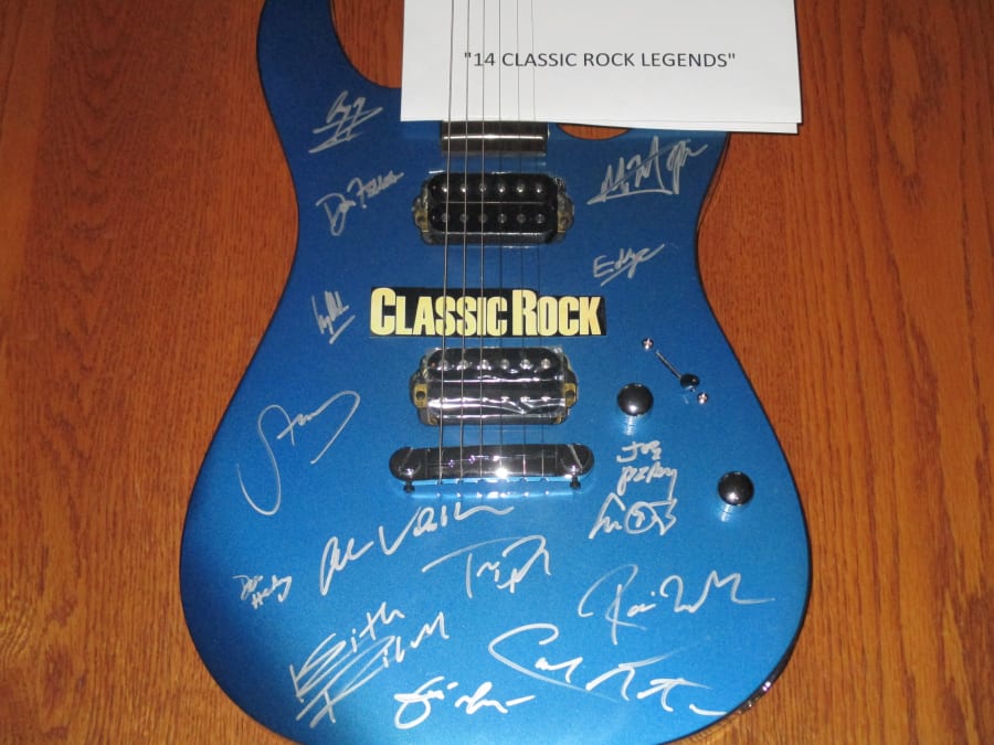 14 Classic Rock Legends Cross Autographed Guitar at Denver 2016 as K8 ...