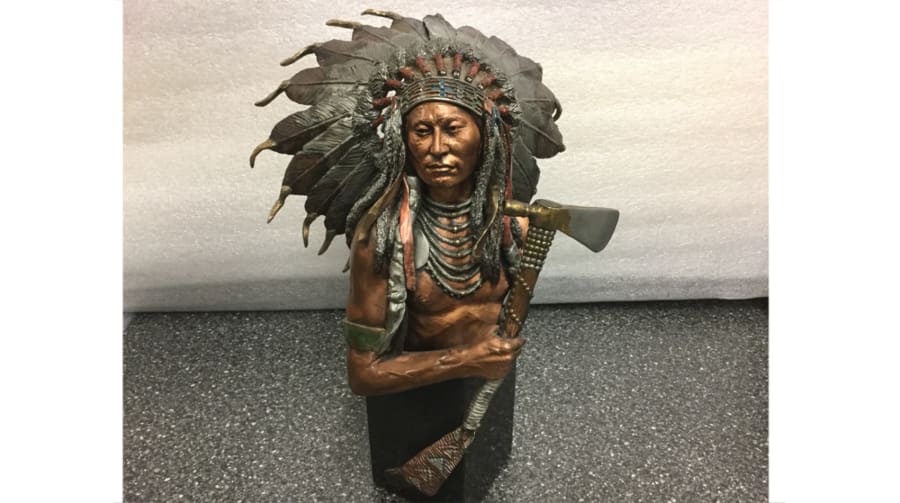 Eminent Crow Plenty Coup Cast Bust By Legends 11x14.5x10 for Sale at ...