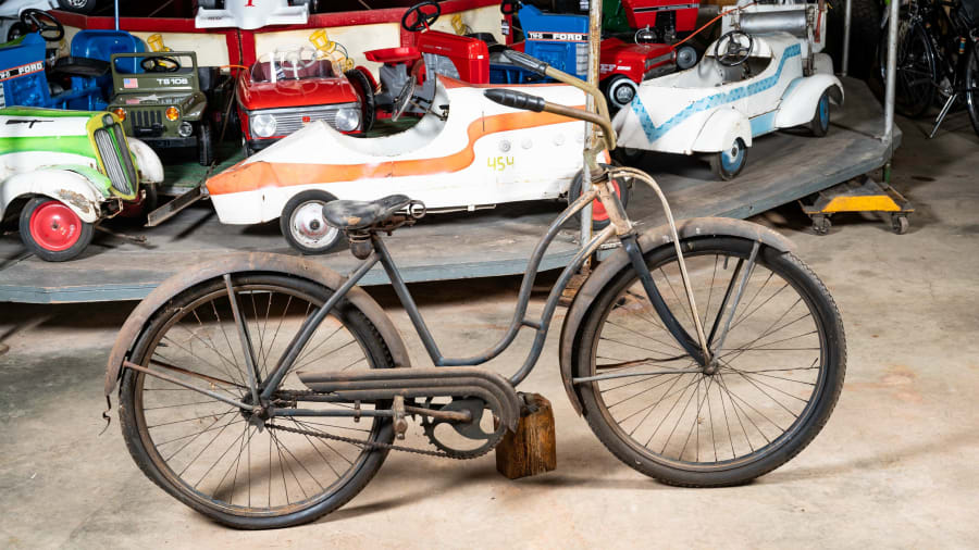 Firestone Pilot Women's Bicycle at Elmer's Auto & Toy Museum Collection ...