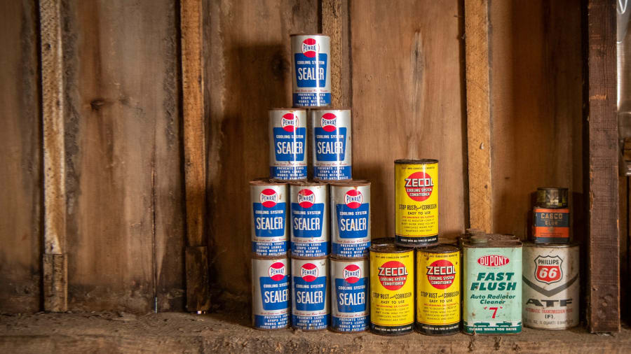 Phillips 66, DuPont, Zecol and Penray Oil Cans at Elmer's Auto & Toy ...