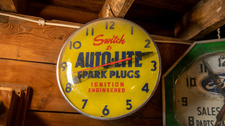 Auto-Lite Spark Plugs Clock for Sale at Auction - Mecum Auctions