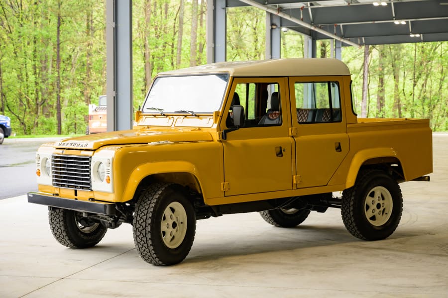 1986 Land Rover Defender 110 Crew Cab for Sale at Auction - Mecum Auctions