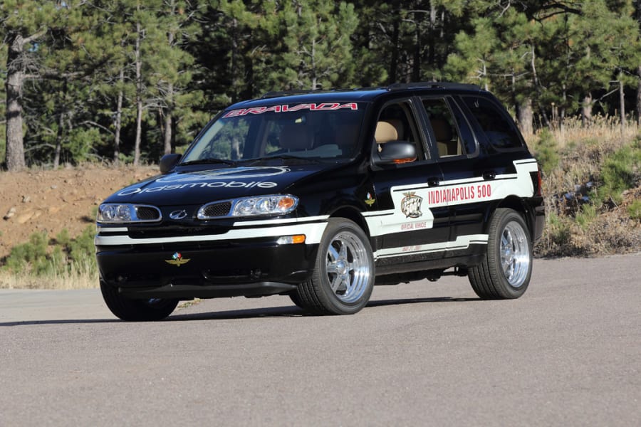 2002 Oldsmobile Bravada IRL Support Vehicle for Sale at Auction - Mecum ...