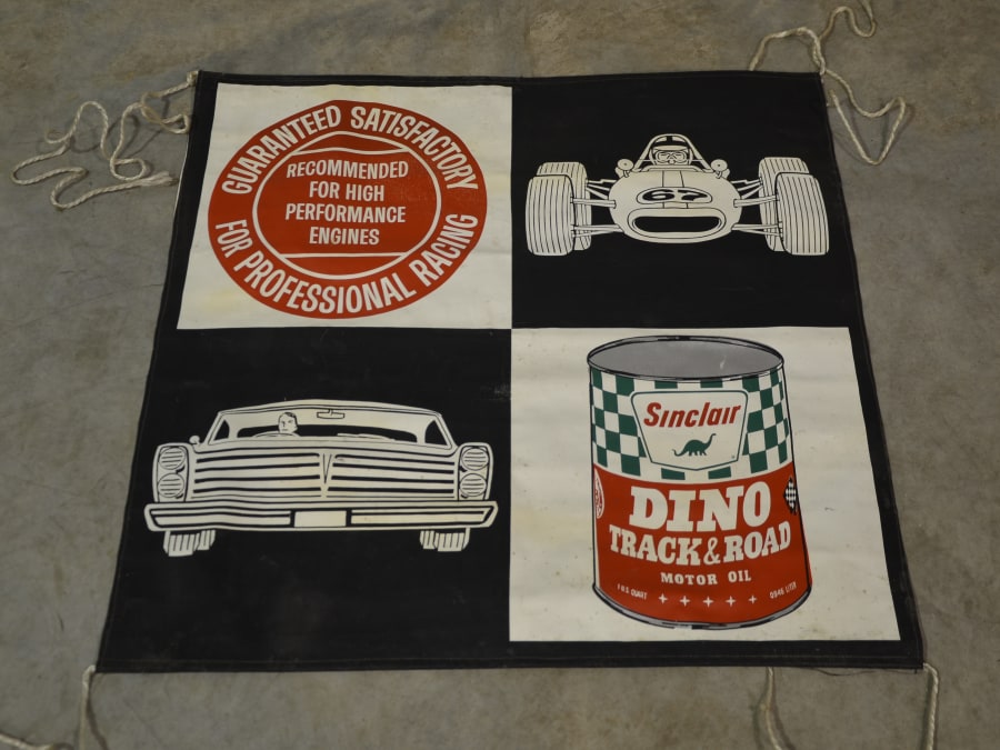 Sinclair Banner 34x34 at Kissimmee 2014 as M74 - Mecum Auctions