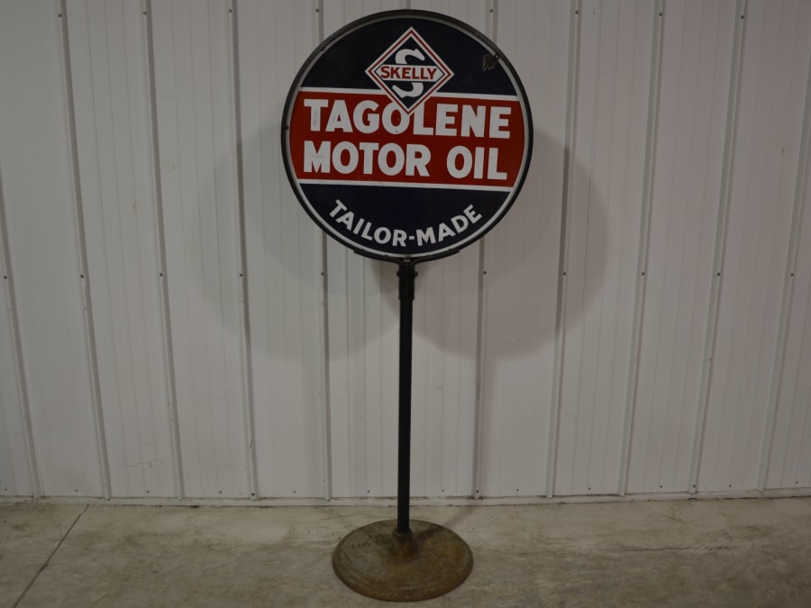 Skelly Curb Sign DSP With Stand 6ft at Kissimmee 2014 as M145 - Mecum ...