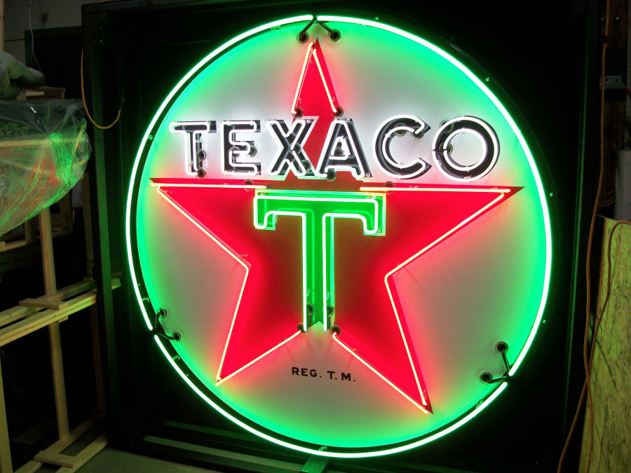 Texaco Neon Sign SSPN 72in at Kissimmee 2014 as M177 - Mecum Auctions