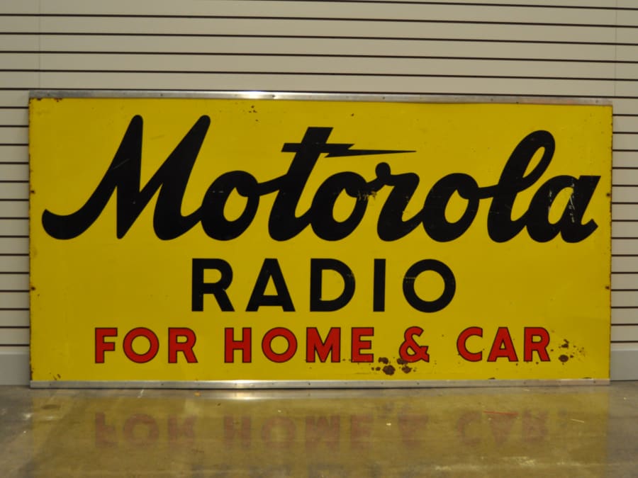 Motorola Radio Sign DST 96x48 for Sale at Auction - Mecum Auctions