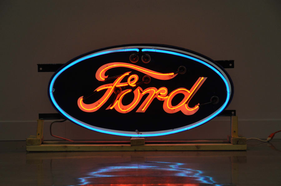 Ford Oval Neon Sign DSTN 46x24x14 at Kissimmee 2015 as Z820 - Mecum ...