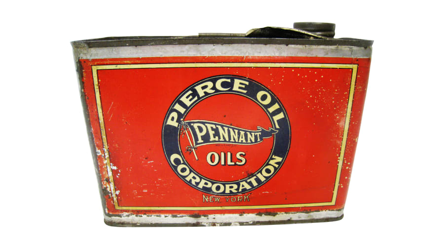 Pierce Pennant Oils Red Half Gallon Oil Can for Sale at Auction - Mecum ...
