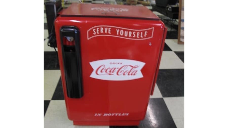Coca Cola Chest Type Cooler Restored at Kissimmee 2016 as M84 - Mecum ...