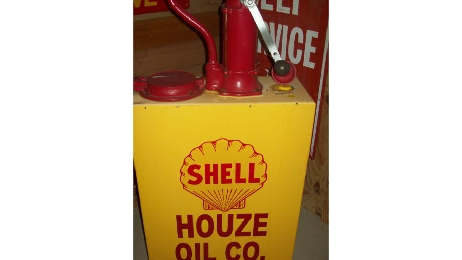 Shell Lubester Oil Pump at Kissimmee 2016 as M385 - Mecum Auctions