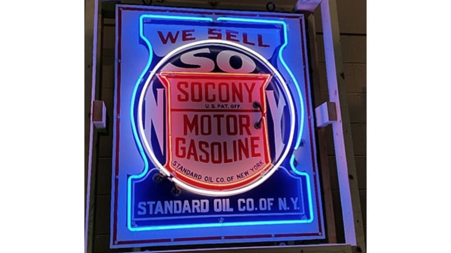 SOCONY Motor Oil Neon Sign SSPN 34x42 at Kissimmee 2016 as M378 - Mecum ...