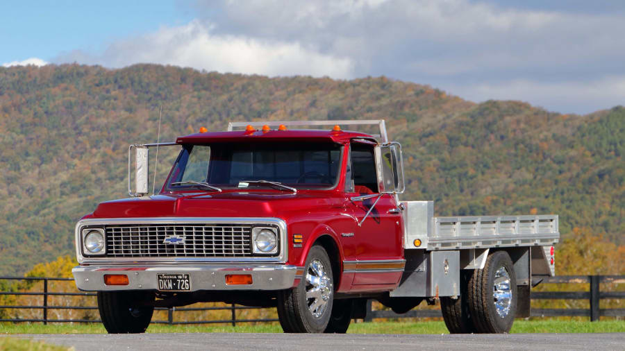 1972 Chevrolet C30 Dually Flatbed for Sale at Auction - Mecum Auctions