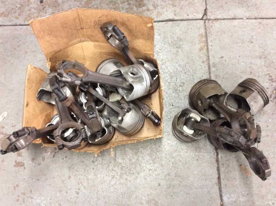 GM 409 CI and 396 CI Pistons and Connecting Rods at Kissimmee 2017 as ...