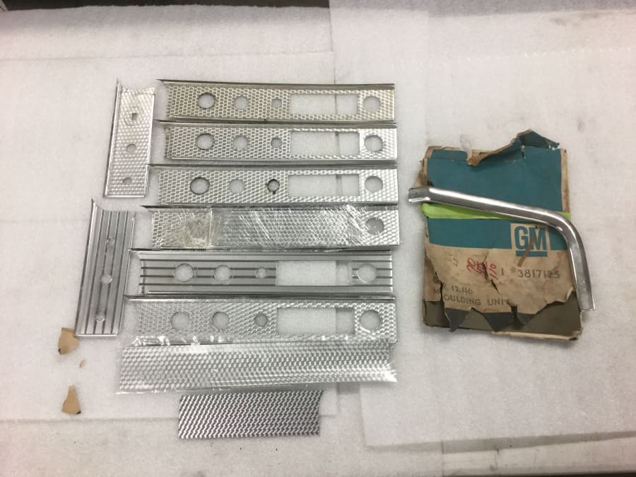 1960s GM Miscellaneous Parts at Kissimmee 2017 as Q48 - Mecum Auctions