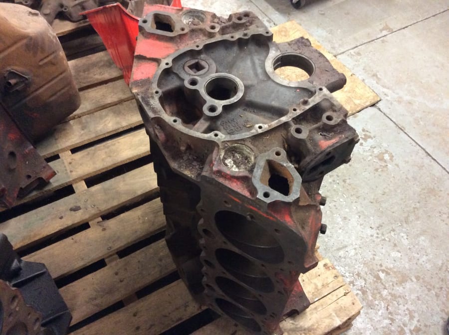 Chevrolet 409/409 HP QB-Code Engine Block at Kissimmee 2017 as Q82 ...