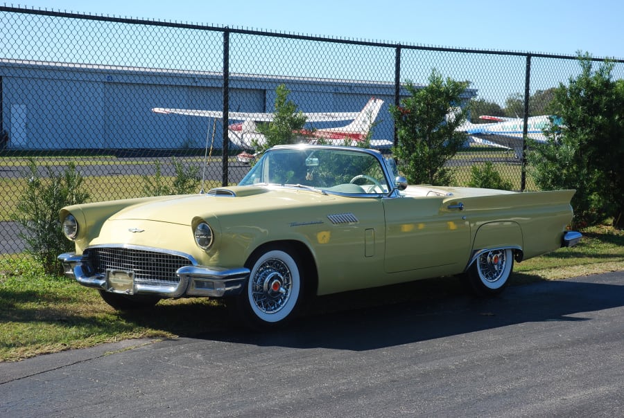 1957 Ford Thunderbird at Kissimmee 2018 as F260 - Mecum Auctions