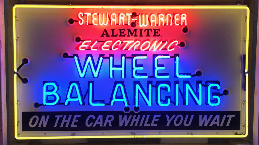 Wheel Balancing Neon Sign SSPN 56x32x9 at Kissimmee 2018 as M37 - Mecum ...