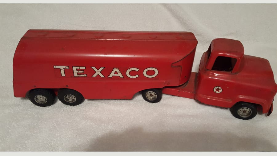 1950's Texaco Toy Tanker at Kissimmee 2018 as M504 - Mecum Auctions