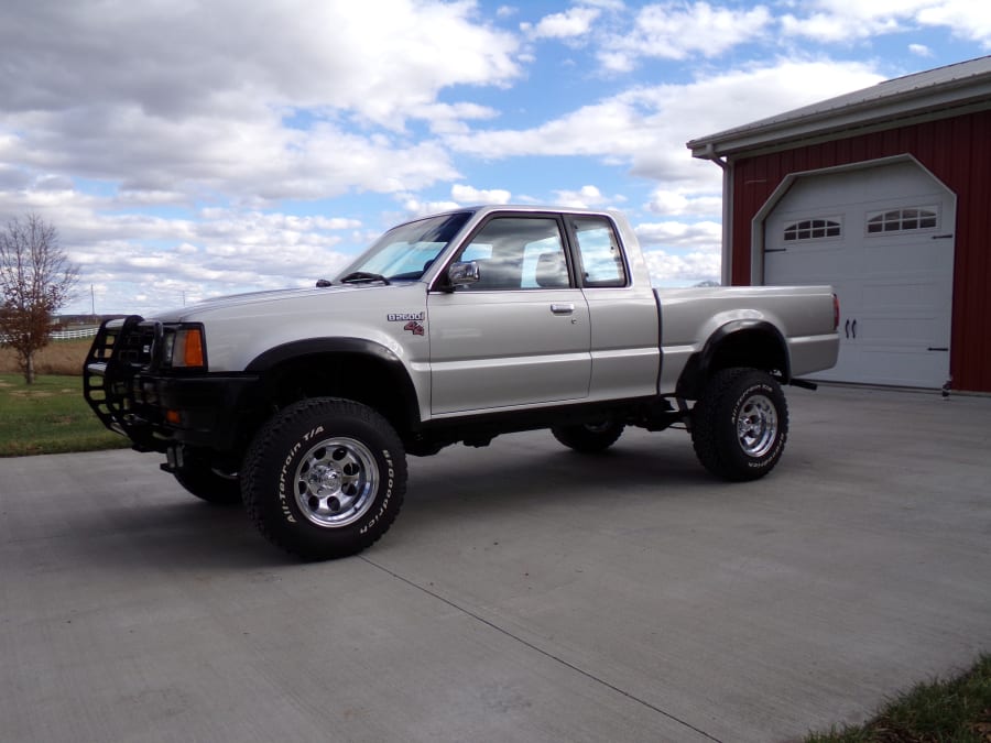 1991 Mazda B2600i Pickup for Sale at Auction - Mecum Auctions