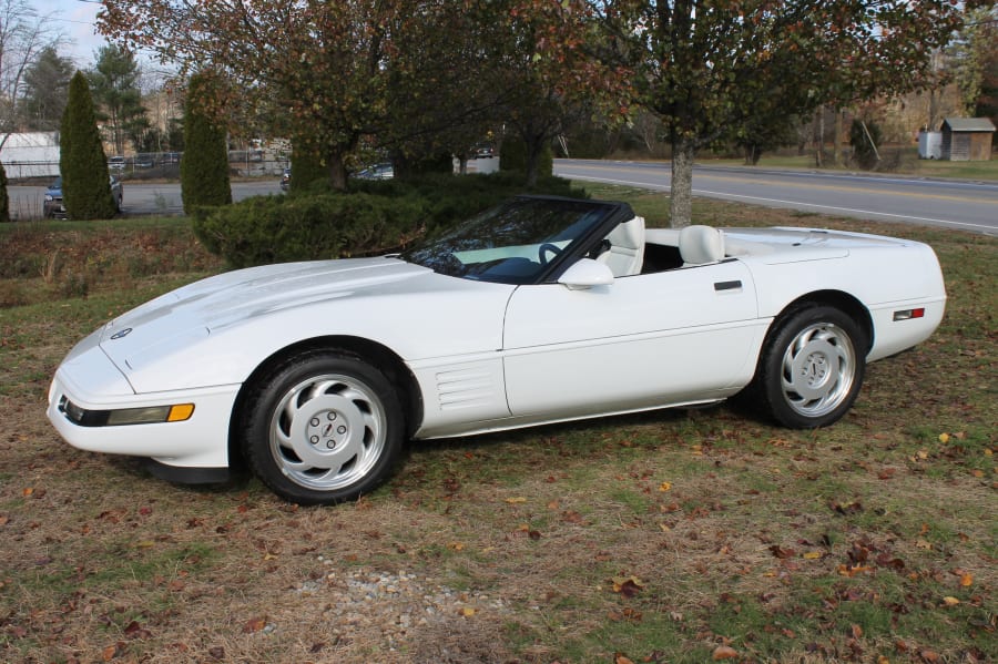 1992 Chevrolet Corvette Convertible at Kissimmee 2019 as W44 - Mecum ...