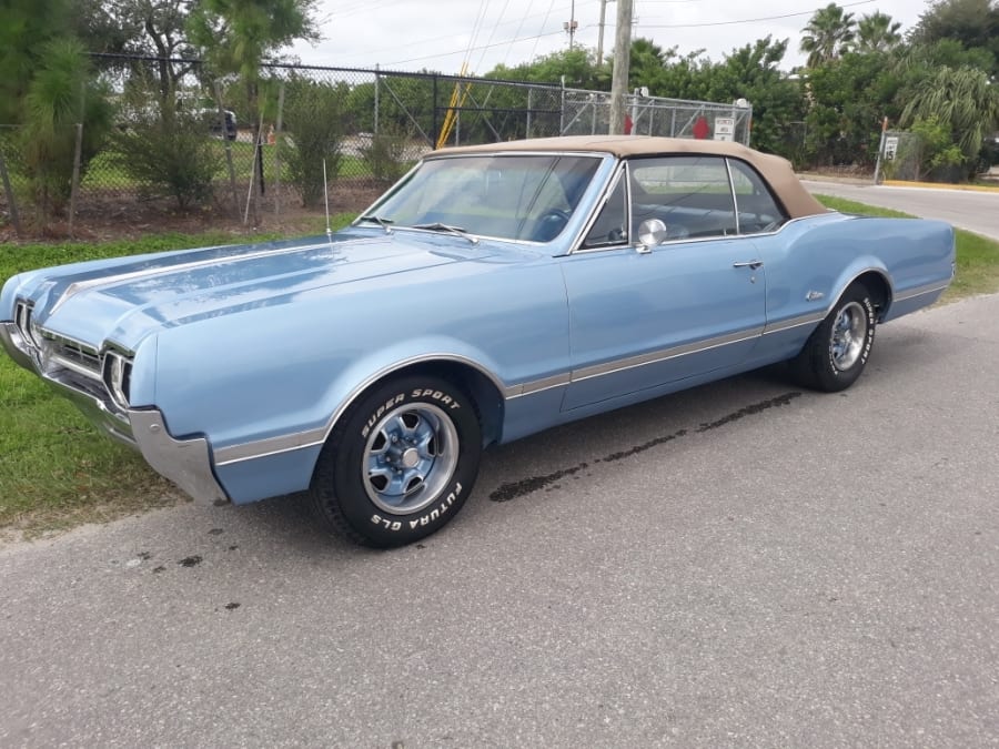 1966 Oldsmobile Cutlass Convertible at Kissimmee 2020 as J121 - Mecum ...