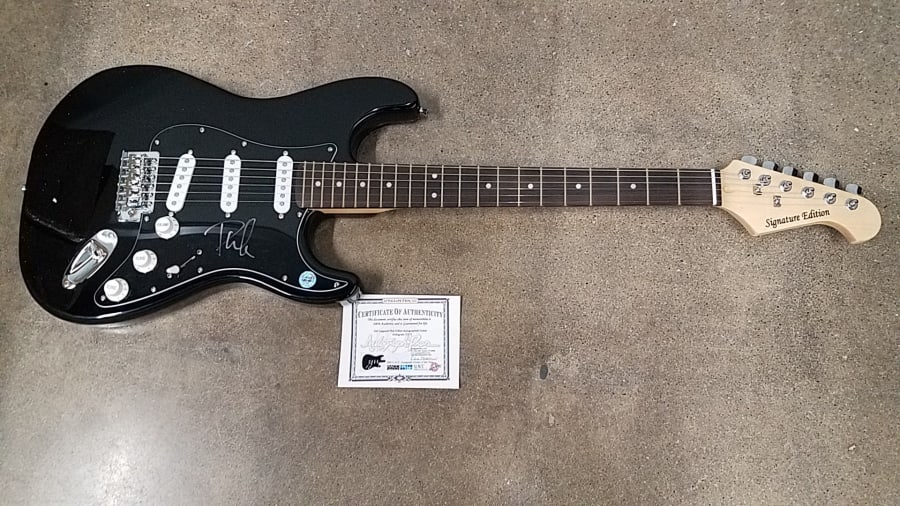 Electric Guitar Def Leppard Phil Collen Autographed for Sale at Auction ...