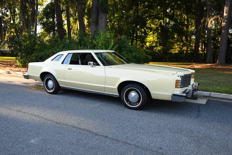 1977 Ford LTD II for Sale at Auction - Mecum Auctions