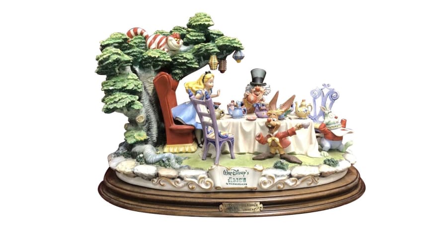 Alice In Wonderland Walt Disney Porcelain Figurine 22x14.5x14 for Sale ...