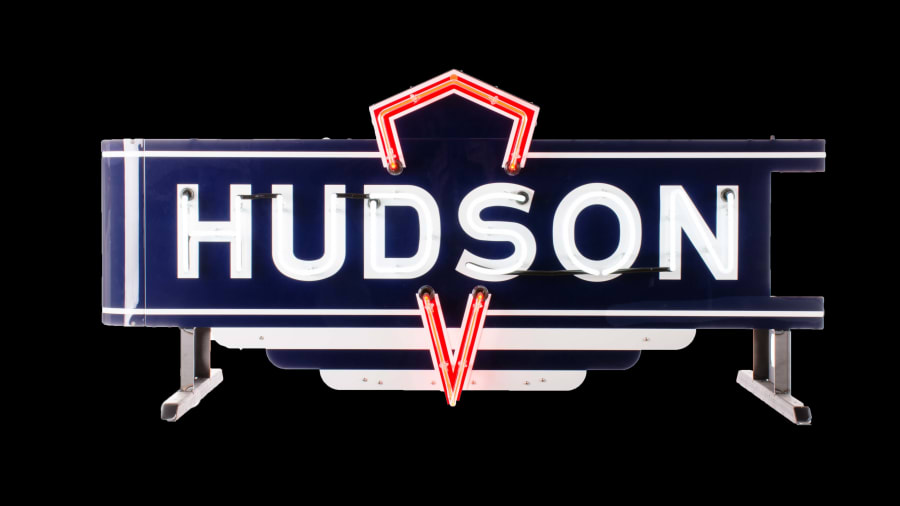 Hudson Double-Sided Neon 72x36x31 at Kissimmee 2020 as D213 - Mecum ...