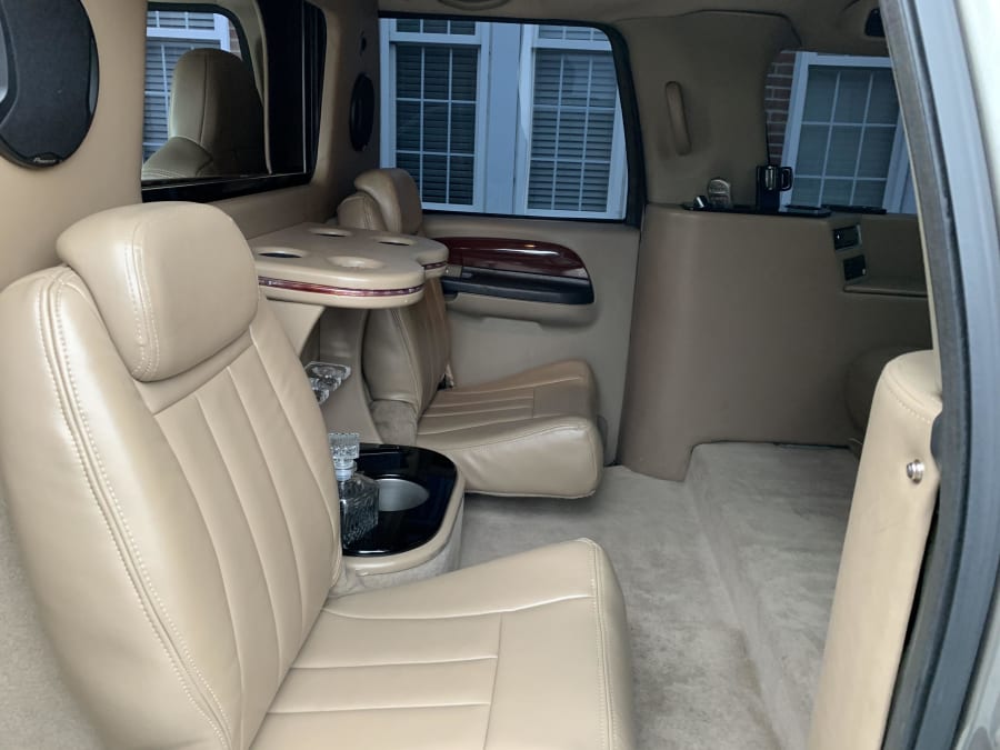 Ford Excursion 2005 Interior